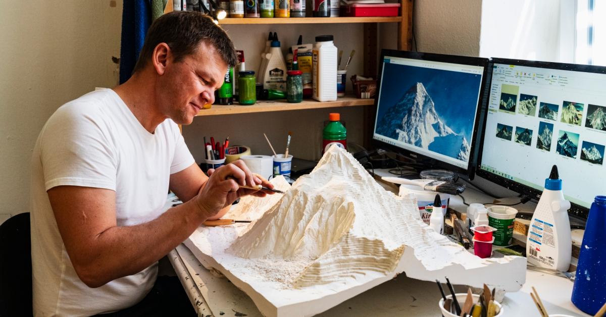 Mountain model artist Wolfgang Pusch creates mountain giants on a scale ...